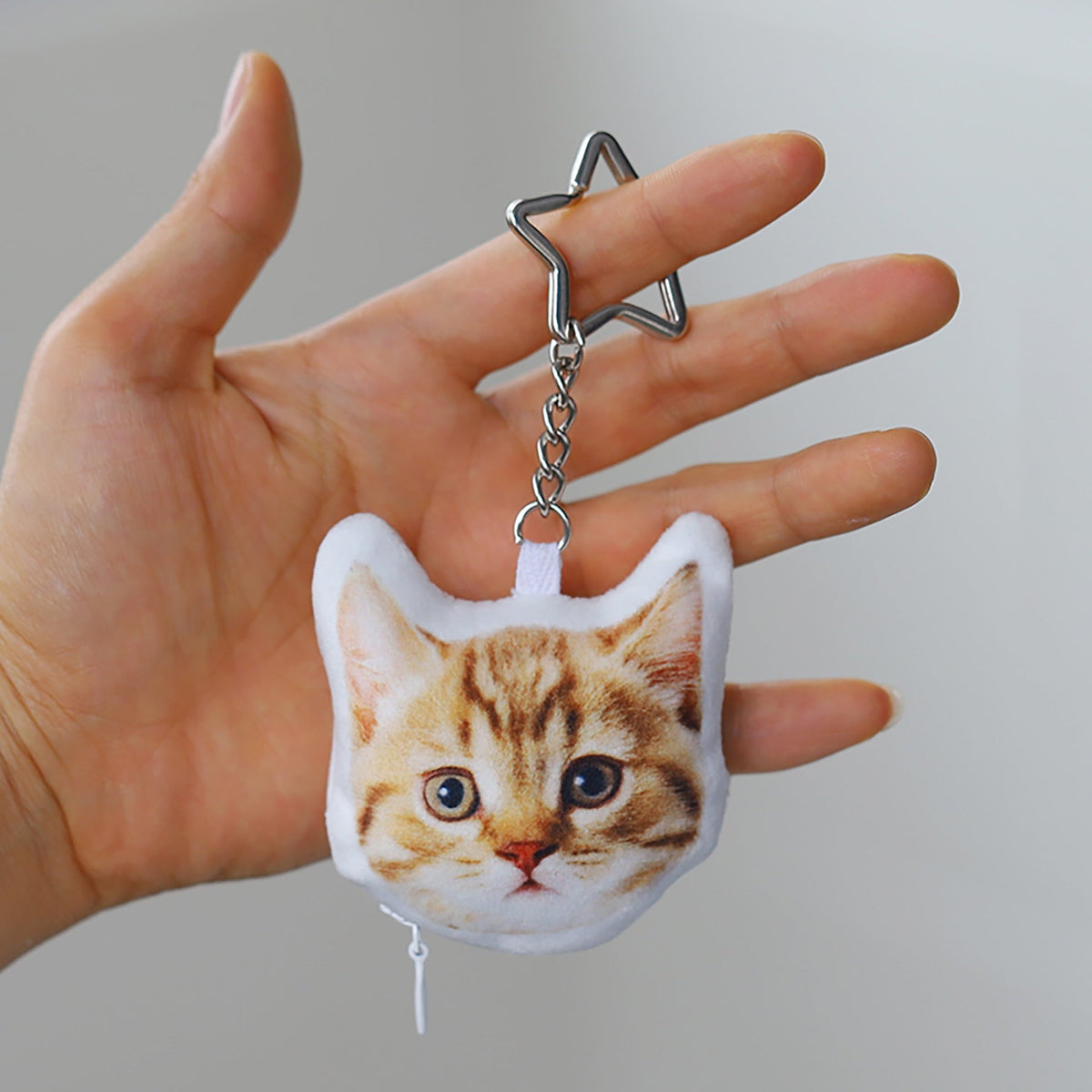 Pawsitively Adorable: Customizable Personalized Pet Keychains